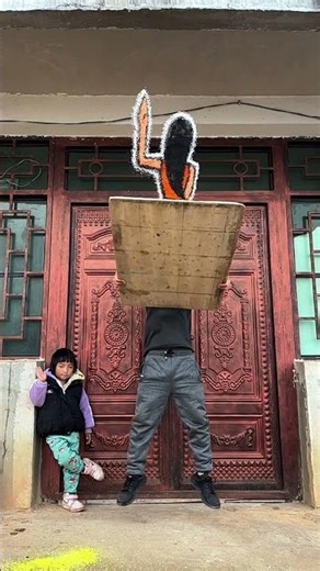 Mesmerizing Back View Art: Girl's Performance Unveiled