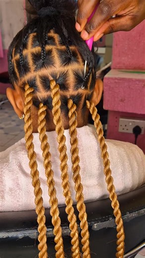 How to Style Knotless Braids - Step by Step Tutorial
