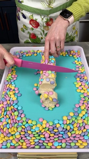 Easy Easter treats #food #recipe This video was produced by Network Media, LLC and Elaine Carol's kitchen | Home Hacks & Easy Snacks