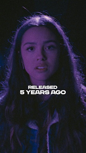 Pop Crave on Instagram: "5 years ago today, #OliviaRodrigo released “drivers license.” Olivia took the world by storm with her debut single. The power ballad was met with critical acclaim and paired with a Disney Channel love triangle, supposedly with #JoshuaBassett and #SabrinaCarpenter. The track was praised for its rawness and cinematic feel. It quickly exploded online and subsequently broke a slew of records, including the biggest-single day streams for any non-holiday song on Spotify at the