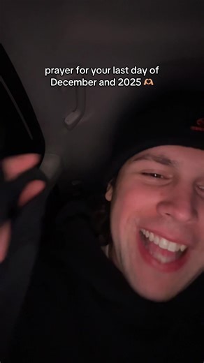 this prayer is for you ❤️ let’s end this year with gratitude for everything God has done for us, and let’s begin this new year with faith that God will do even greater things this year! happy new year and God bless you 🙌🏼