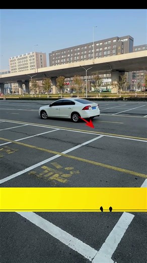 Can you easily parallel park by only focusing on one reference point