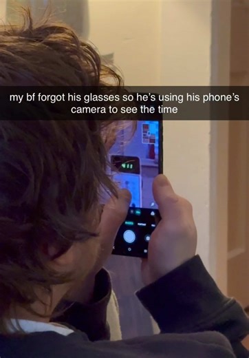 Explore the Features of Motorola Razr Phones