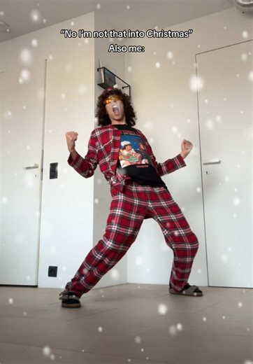 Advertisement @Zalando - The Christmas outfits always have to be on point! 🤣🎄