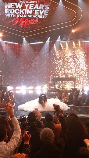 Wish we could relive this Jessie Murph and 6LACK performance FOREVER 🫶 Tune in to ABC NOW for more #RockinEve ! | Dick Clark's New Year's Rockin' Eve