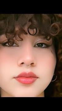 Esther Dundar: Stunning Curvy Plus Size Model, Biography, Fashion Model And Lifestyle