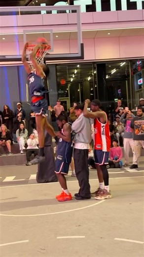 Elijah Bonds jumps over 3 people then lands with a REVERSE DOUBLE-HAND SLAM at the Pre All-Star Creator Dunk Contest‼️ | NBA