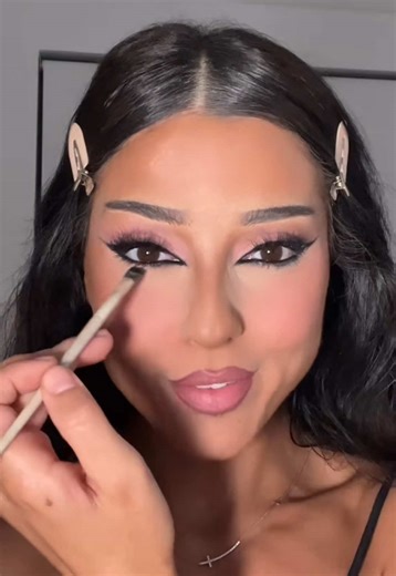 Step-by-Step Soft Glam Makeup Tutorial