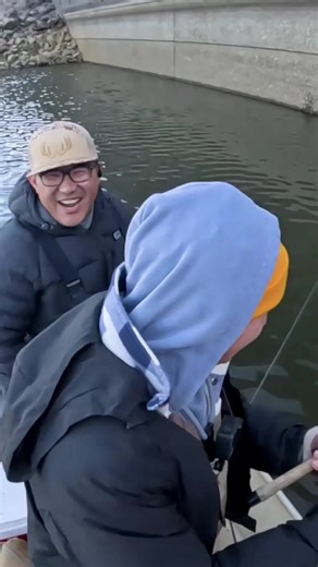 PB Crappie 16” 2.5lbs & Wait Till You See This 🤣 #fishing | crappie fishing