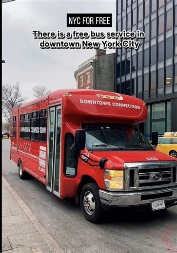 There’s a free bus service in Downtown New York City that takes you to all the top Lower Manhattan sights & shops 🚗 The Downtown Connection is New York City’s only free circulator bus service and has been running for over 20 years (since 2003!) These bright red buses run in a loop daily from 10am-7:30pm, with 36 stops around Lower Manhattan and Battery Park City, including the Seaport District, the Staten Island Ferry, Brookfield Place, One World Trade, and many more. You can find a map and rea