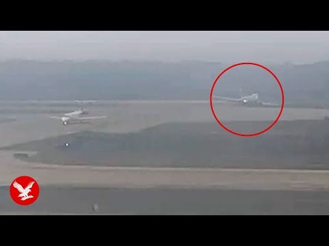 Boeing 737 skids off runway at Houston Airport