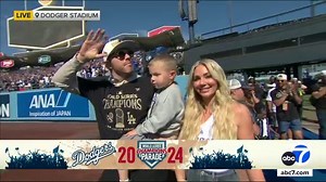 847K views · 10K reactions | Dodger Stadium erupted in cheers as Freddie Freeman and his family walked in. 凉 | ABC7 | Facebook