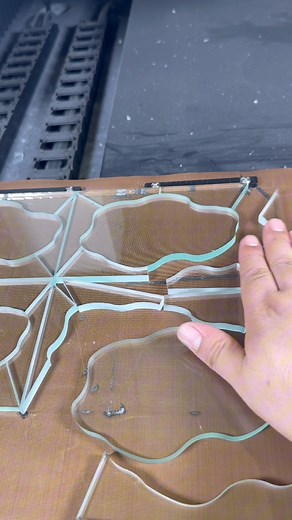 #glass #laser #glasslasercuttingmachine #glasscuttingmachine #glasslaser #glassmachine #k9glass #glassmachine #automobileglass #mirror #glasscuttingFurnace #temperedglass #opticalglass #galssmachinemy #galssdoors Glass processing glass equipment insulating glass toughened glass electronic glass optical glass glass cutting thick glass cutting 6mm glass picosecond laser cutting machine.8mm thick glass cuts 4 clouds. | Hebei Like Laser Equipment Co., Ltd.