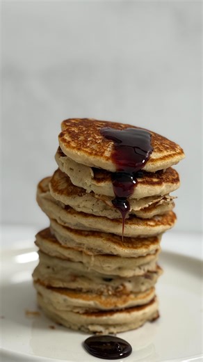 Marie | Fluffy Healthy Breakfast Pancakes you NEED to try 🥞✨ (Deutsche Version unten) Ingredients (makes about 15 pancakes): - 1 ripe banana -... | Instagram