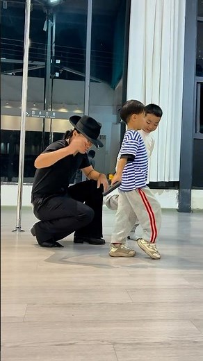 How to Breakdance Like a Pro (Beginner Tutorial) | #shorts #shortsviral #youtubeshorts