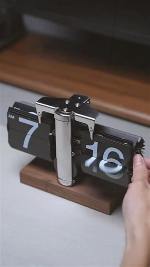 A perfect mix of classic and modern – Vintage Flip Digital Clock The product you need is located at the link: 👉 https://s.click.aliexpress.com/e/_c32KQoln Leave “YES” if you want to know more!✨ Thanks for the love 💕 Prime Day deal #aliexpress #HomeDecorIdeas #RetroVibes #MustHaveGadgets #SmartBuy | The Stylish Hearth