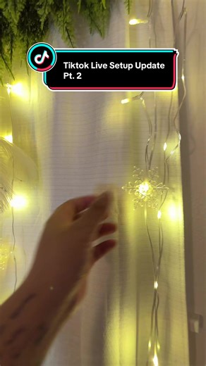 Fixing up my TikTok Live background setup up Part Two… Added these snowflake twinkle lights for a little pizzazz. So pretty! #twinklelights #livesetup #tiktoklives #tiktokshopblackfriday #holidaydecor