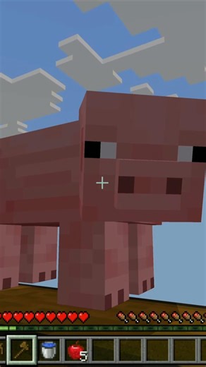 WATCH what my pig does 😱😳 #foryou #minecraft #minecraftshorts #viral