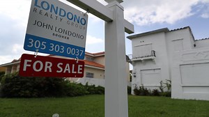 Mortgage refinance applications spike, hitting highest level since April 2009
