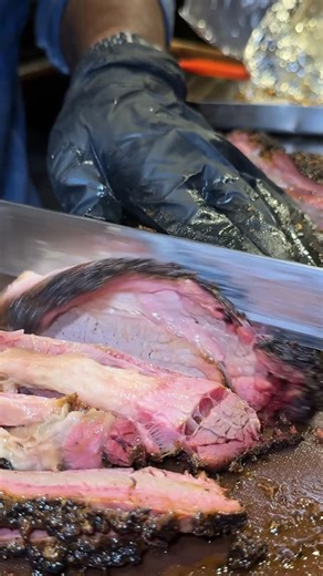 Zac Q on Instagram: "കോഴിക്കോട്ടെ Best Beef Brisket . . . . . 🛖Bucho ⏰3:00pm to 12:30am Brisket One plate -₹650 Lever pate -499 #kozhikode #kozhikoden #kozhikottukar #kozhikodebeach #kozhikodebeach😍 #kozhikode_beach #calicut #calicutfood #calicutdiaries #kozhikodanfooddiaries😍kozhikodenzzz🥞 #kozhikodevibes✌🏻❤️ #kozhikodens #short #reels #reels #reelsındia #instagram #viral"