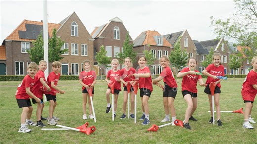 𝐌𝐞𝐞𝐭 𝐘𝐎𝐔.𝐅𝐎 – 𝐭𝐡𝐞 𝐚𝐜𝐭𝐢𝐯𝐢𝐭𝐲 𝐟𝐨𝐫 2026! 🎉 Looking for something new, fun and active? YOU.FO can be played indoors and outdoors, by everyone aged 6 , and guarantees instant fun through throwing, catching and endless game variations. Perfect for schools, clubs and communities — and to make it even easier, there’s a 𝐅𝐑𝐄𝐄 𝐏𝐄 𝐜𝐮𝐫𝐫𝐢𝐜𝐮𝐥𝐮𝐦 available with 70 videos to get started right away. 👉 Want to bring YOU.FO to your school? Comment 𝐏𝐋𝐀𝐘 and we’ll send you m