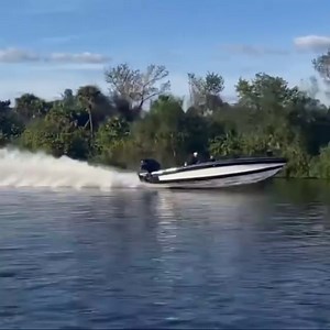 202K views · 2K reactions | @bayrippers #sending #follow #bayrippers #action #mercuryracing #badass #fast #fun #performance #boating #speed #boat #lifestyle #sport #passion #offshore #south #florida #twins #extreme #run #hard | AMG Marine | Facebook