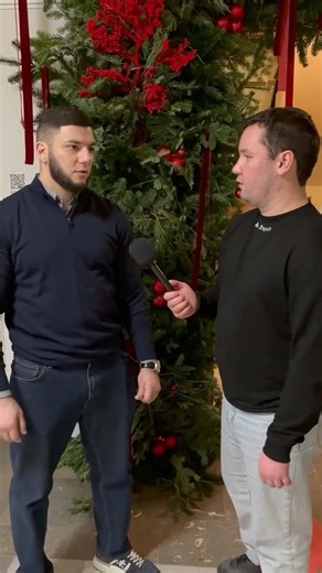 🇺🇦❤️‍🩹💪Ruben Markarian #1 on Instagram: "Нещодавно наша команда «Я-Нація» @ya_natciya_ провела тепле та щире свято для дітей внутрішньо переміщених осіб та дітей із малозабезпечених сімей у місті Запоріжжя 🧑‍🎄🎄 Цей день був наповнений посмішками, радістю та щирими емоціями. Для дітей ми підготували святкову програму з аніматорами, іграми, подарунками та солодкими наборами 🎁 Найцінніше для нас бачити щасливі очі дітей, відчувати їхню радість і хоча б на мить подарувати відчуття безтурботн