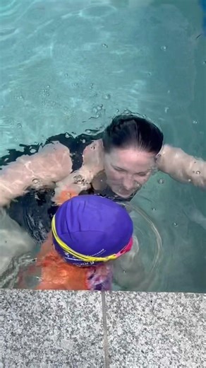 Underwater Self Submersions and Monkey Grips #underwater #swim #pool #watersafety #breathcontrol