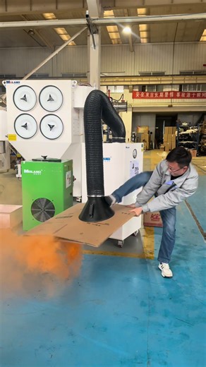 Work retail dusting 🤌🏻#fyp