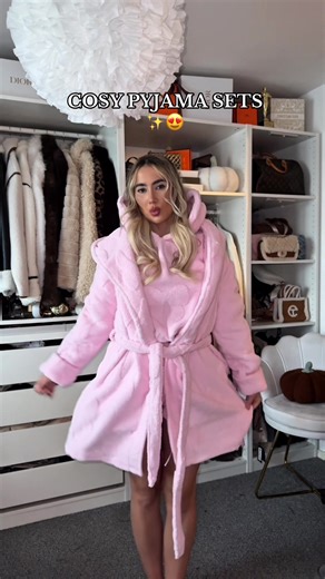 Matching Pyjama Sets for a Cozy Christmas Gift