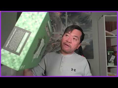 Minecraft Chess Set Unboxing from The Noble Collection