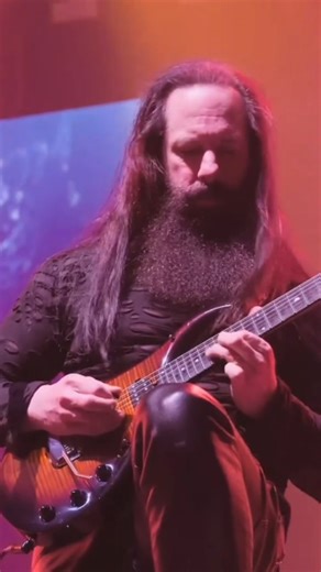 Eduardo Coelho on Instagram: "Dream Theater - Barstool Warrior Álbum: Distance Over Time (2019) #Dudu #BoaMusica #DreamTheater #BarstoolWarrior #DistanceOverTime"