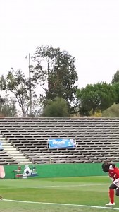 231K views · 6.7K reactions | Num mundo cada vez mais carregado de futilidades sabe tão bem assistir a momentos como este!  Roger tornou-se o mais novo de sempre a marcar pelo Braga, chorou nos braços de Carvalhal e até os adeptos do Moitense aplaudiram, tendo o miúdo retribuído!  | Remate Digital | Facebook