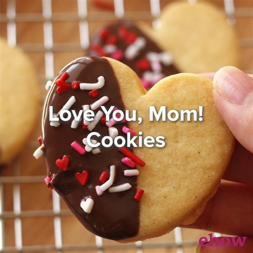 4.6K views | These cookies are the perfect sweet treat to gift your mom this Mother's Day! Full recipe: https://bit.ly/4dfBlS5 | ehow | Facebook