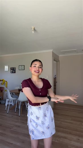 Slick Bun Styles for a Chic Look