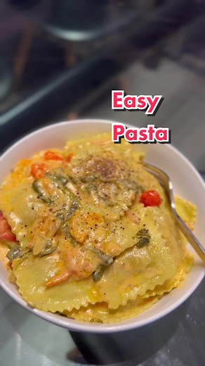 Creamy Cherry Tomato & Goat Cheese Pasta (Easy Recipe!)