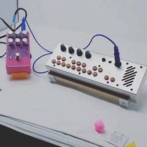 Critter and Guitari Pocket Piano EarthQuaker Devices Transmisser. Learn more about Transmisser and listen to sound samples here: https://goo.gl/zwAMeX 🎥 by @3dwaves #earthquakerdevices #transmisser #jamuary #effects #pedals | EarthQuaker Devices