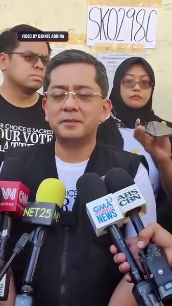 COMELEC chairman George Garcia assures voters that despite a number of vote counting machines breaking down due to heat, they have 400 replacement machines on standby in Cavite, and 600 machines in Pasong Tamo. #BSKE2023 #PHVote Get updates: https://www.rappler.com/philippines/barangay-sk-elections-results-news-updates-2023/ | Rappler