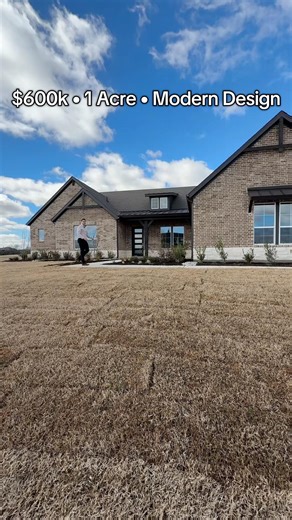 $600k on 1 Acre – 45 Minutes from Dallas | North Texas Home Tour