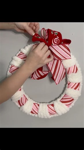468K views · 4.6K reactions | In case you missed this one. Christmas Wreath DIY | We Craft Around | Facebook