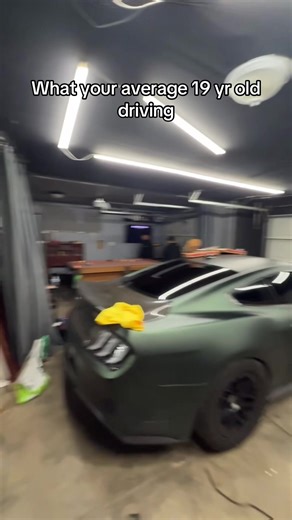 Cha cha🕺🕺 #foryoupage #fyp #carsoftiktok #viral #mustang