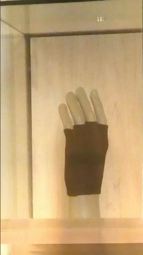 Le gant de Padre Pio : guérison instantanée d’une maladie secrète