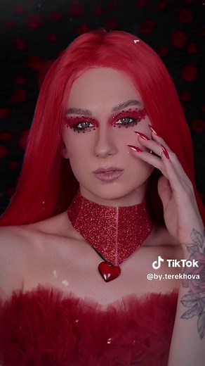 Descendants 4 Queen of Hearts Makeup Tutorial and Costume Ideas