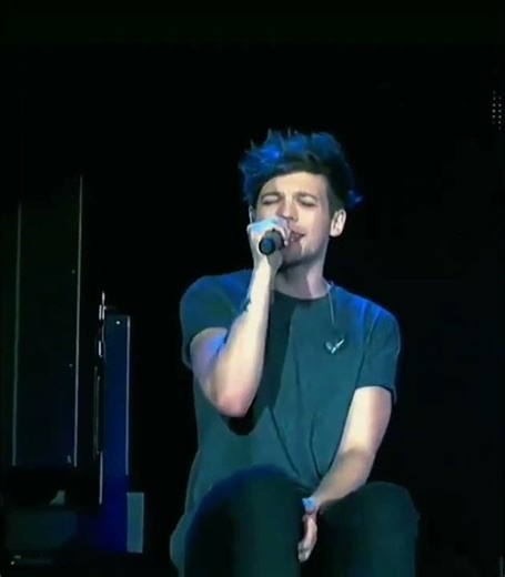 Louis Tomlinson Over Again #louistomlinson #onedirection #harrystyles #taylorswift #larries #shorts