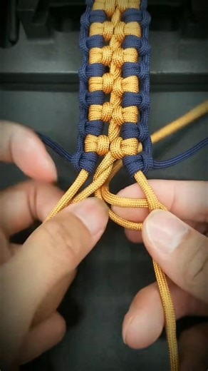 Knot decoration Tutorial DIY Beaded Macrame Bracelet 💫 Dailing Celeste Hernández Q #fblifestyle #crochet #crochetflowers #crochetstitch #knittingandcrochet😍😍😍 | Diy Concept