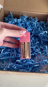 A little peek inside our Walmart PR box. Isn’t it a beauty!? 💙💙 | Olive & June