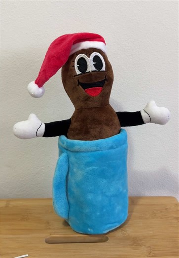 Unboxing the Mr Hanky plush and pushing all of his voice prompts #southpark #mrhanky #toy #christmas #plush