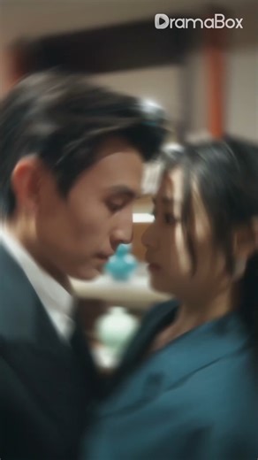 Watch the full👉: https://dramabox.onelink.me/dqUm/z6eevcce 🎬Title: Divorce, My Happily Ever After 🔥Betrayed by her husband and his mistress while five months pregnant, Rosie Turner is cast out in humiliation despite having sacrificed everything for him. After the divorce, she finds new strength in Andrew Jaffe, a young and charismatic CEO who not only helps her seek revenge but also supports her rise to success. With him by her side, Rosie discovers both triumph in her career and lasting happ