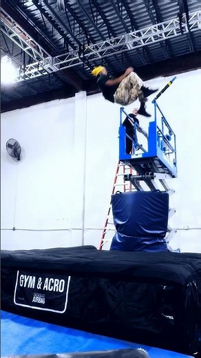 Non-Stop Airbag Jumps — Stunt Fall Training