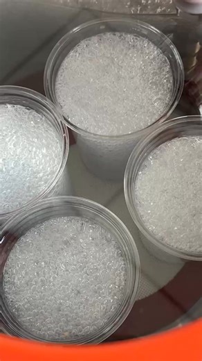 Using a vacuum pump to remove bubbles from epoxy resin is an incredibly satisfying and stress-relieving process. #epoxyresin #vacuumpump #wisedry | Wisedry